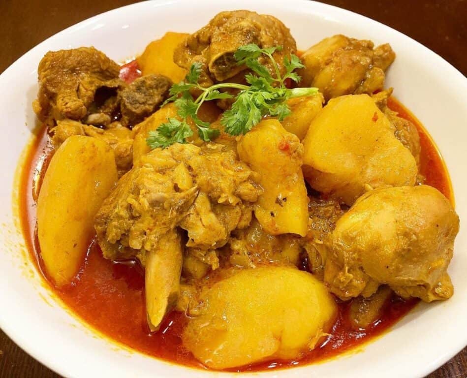 Dutch Oven Chicken Curry: Easy and Delicious - OvenSpot