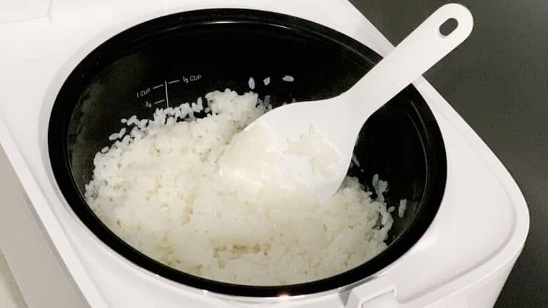 How Long Does Rice Take to Cook in a Rice Cooker?