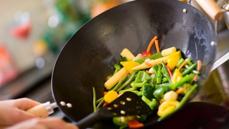 Wok vs Frying Pan: What's the Difference & How to Choose