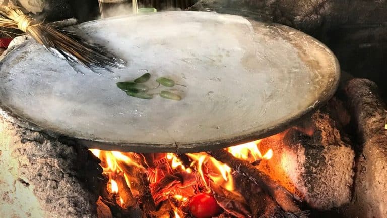 Comal vs Cast Iron Skillet: Which Pan Is Best for You - OvenSpot