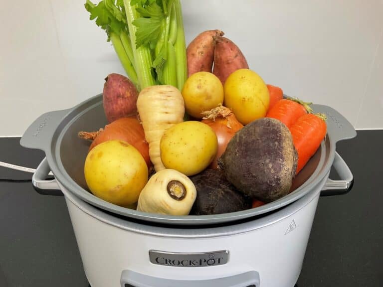 How Slow Cookers Work: Slow Cooker Guide - OvenSpot