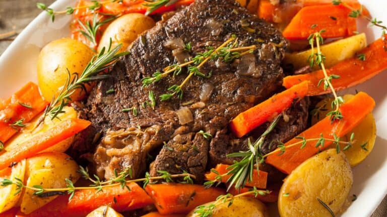Slow Cooker High vs Low: Choosing a Crock Pot Temperature