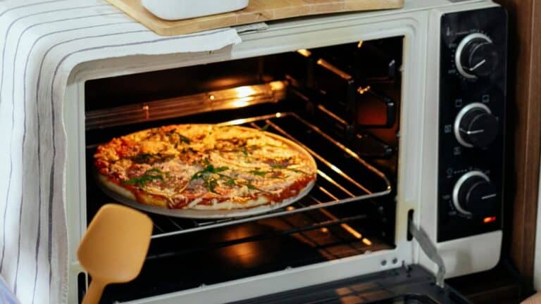 Best Way to Reheat Pizza: A Guide to Enjoying Leftovers Perfectly ...