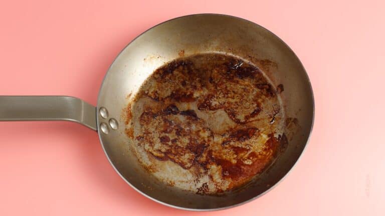 What’s The Best Pan For Acidic Foods? Non-Reactive Guide